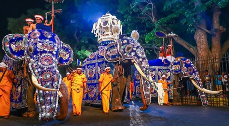 Kandy Esala Perahera – Lanka Travel